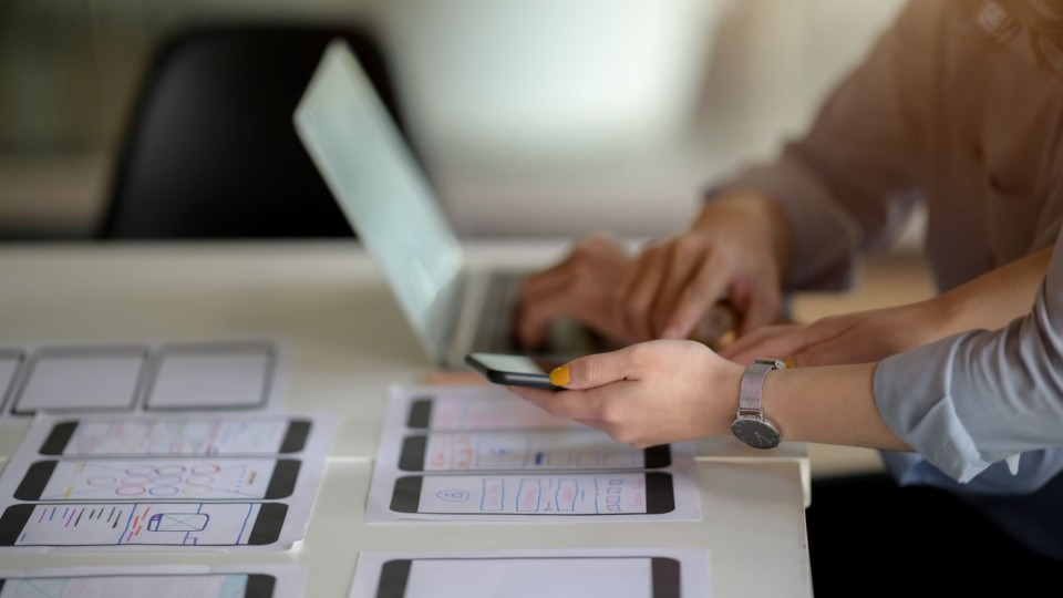 The differences between CX, UX, UI, to keep customers loyal and satisfied